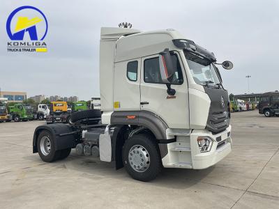 China Sinotruk HOWO 4X2 4X4 Prime Mover 6 wielen Semi-trailer Tractor Head Truck met banden Te koop