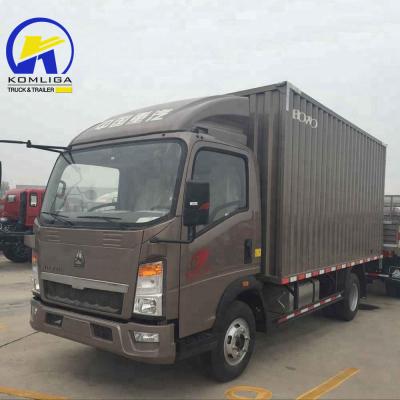 China Sinotruk HOWO 4X2 vrachtwagen met handgeschakelde versnellingsbak en 120 liter tankvermogen Te koop