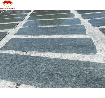 Chine Blocs de granit en forme de pierre coupés sur mesure en vert d'olive G612 avec finition de surface finie à vendre