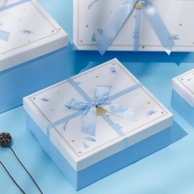Cina Vibrazione d'imballaggio della finestra aperta di metà di forma di rettangolo dei contenitori di Stablized di regalo UV del cartone in vendita