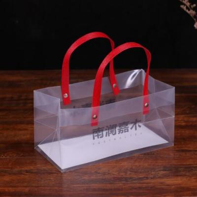중국 쇼핑을 위해 재생되는 PP PVC 반투명 끈달린 가방 40x11x35cm 판매용