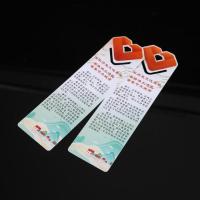 Cina L'abitudine del PVC ha stampato Hang Tags Glossy Lamination per le necessità quotidiane in vendita