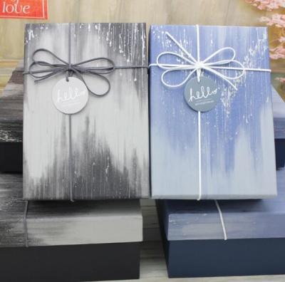 中国 注文の印刷のボール紙のギフト包装箱のクラムシェルの折る紙箱 販売のため