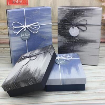 中国 注文の印刷のボール紙のギフト包装箱のクラムシェルの折る紙箱 販売のため