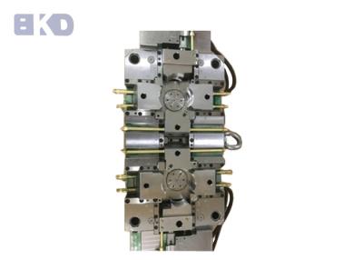 Cina PA46 POM Connector Injection Molding Mold per gli oggetti elettronici in vendita