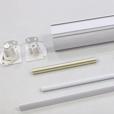 China High Quality Quality Pom Nylon Zebra Blinds Clutch Zebra Blind Components Bottom Rail Cover en venta