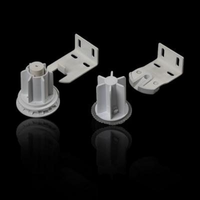 Cina High Quality hot sale 38mm roller blinds mechanism with gear nylon material iron bracket in vendita