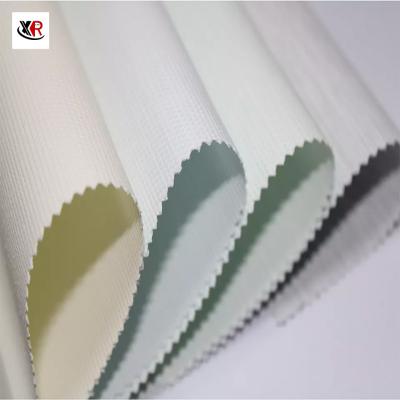 Cina Xirui High Quality High Quality 100% Polyester Sunscreen Blackout Roller Blinds Fabric in vendita