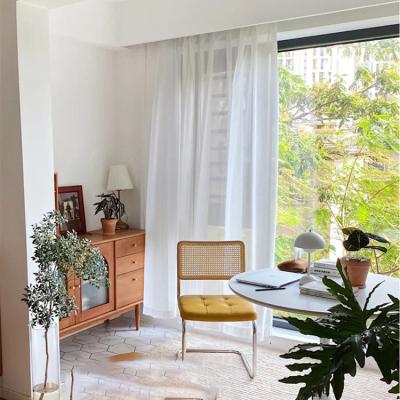 Cina Modern white light opaque velvet chiffon striped window screen solid color anti scratch tulle curtain in vendita