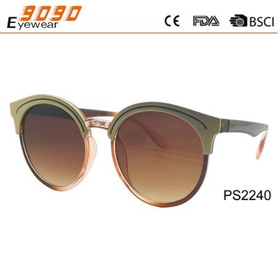 China Gafas de sol redondas de moda plásticas del estilo los 2018 más nuevos, lente ULTRAVIOLETA de 400 protecciones en venta