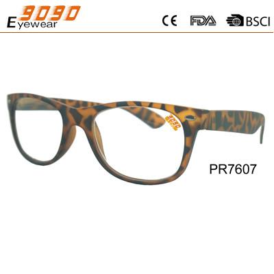 China Los vidrios de lectura de moda retros, hechos de bastidor de la PC, bisagra de la primavera, poder sonaron: 1,00 a 4.00D en venta