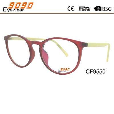 China Las mejores gafas de los vidrios ópticos del diseño de la moda del CP de la inyección del marco oval de la lente, convenientes para las mujeres en venta