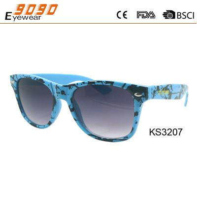 China Estilo caliente de la venta de las gafas de sol de los niños, hecho del metal, conveniente para las muchachas y los muchachos en venta