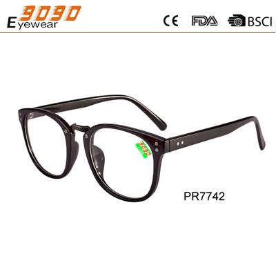 China 2018 gafas de lectura de nuevo diseño con dos clavijas en el marco y la sien, adecuadas para hombres y mujeres en venta