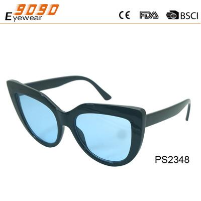 China Gafas de sol de moda plásticas del estilo los 2019 más nuevos, lente ULTRAVIOLETA de 400 protecciones en venta