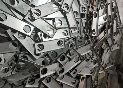 Cina taglio di strato perforato dell'acciaio inossidabile 304 di 5mm alla dimensione con la macchina del laser in vendita