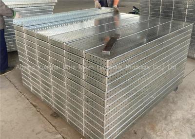 Chine Linteaux perforés de brique galvanisés par 1300*150mm d'acier de fenêtre à vendre
