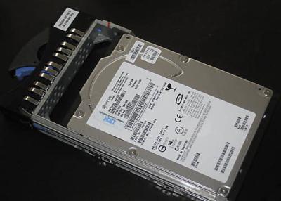 Cina Drive del hard disk 40K1023 39R7308 73 GB 10K SCSI del server di IBM in vendita