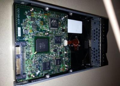 Cina Drive del hard disk PSeries 74Y6487 44V6845 146GB 15K SRS 2,5 del server di IBM in vendita
