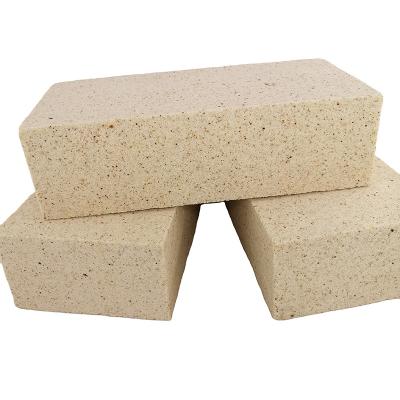 China Composite Insulating Brick Silica Mullite Brick for Cement Kiln Refractory 's Product for sale