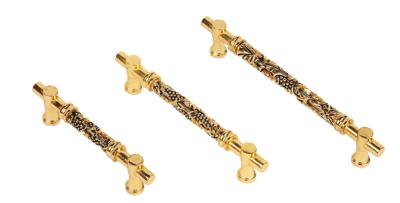 China A tração do hardware da parte alta segura o ouro a céu aberto floral do teste padrão 24K chapeado à venda