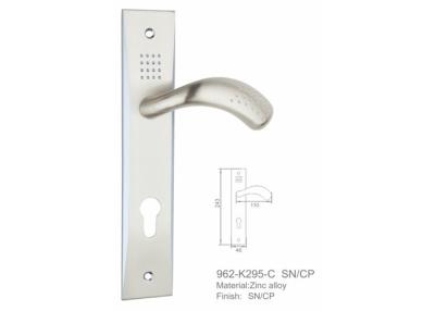 中国 入口の内部のドア・ノブはカスタマイズされたレバーの長さを電気めっきする7つの層を置く 販売のため