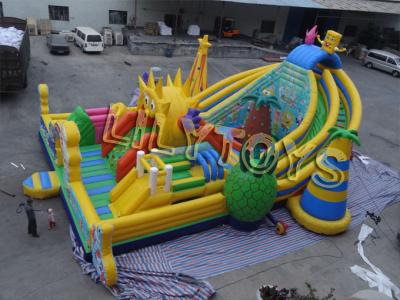 China o pvc de 0.55mm plato coloriu a cidade inflável 16m * 15m * 6.5m do divertimento de SpongeBob à venda