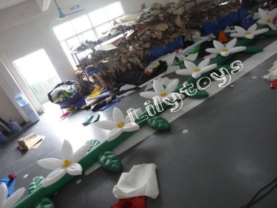 中国 EN15649 裏庭によってはナイロン ポリ塩化ビニール インフレータブルLilytoys との膨脹可能な広告が開花します 販売のため