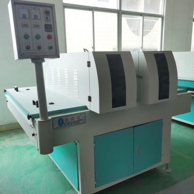 China Máquina de curado de UV de dos lámparas de ahorro de energía eficiente y rápido para la hoja de borrado de revestimiento UV en venta