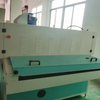 China Máquina de curado de UV de dos lámparas de ahorro de energía eficiente y rápido para la hoja de borrado de revestimiento UV en venta