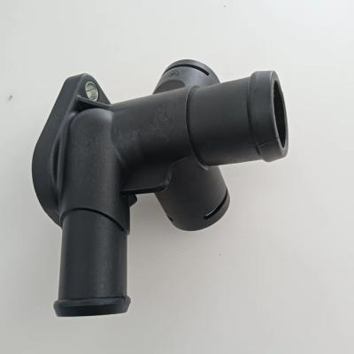 Chine Flanche de tuyau de refroidissement de radiateur en plastique pour VW Jetta et durable certifiée IATF16949 à vendre