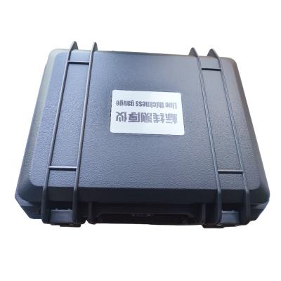 China Medidor retro reflectante de 6,0 kg con más de 99.999 datos de prueba para una temperatura ambiente de -5℃~+50℃ en venta