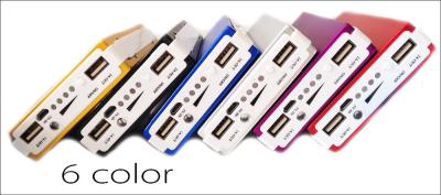 中国 12000mAh 新しい太陽エネルギー銀行外的な電池の太陽充電器(力銀行 + USB LED の懐中電燈 + 力銀行箱) 販売のため