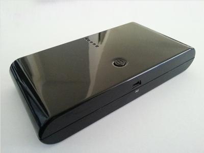 Cina Capacità elevata di USB della Banca ricaricabile portatile di potere con la torcia elettrica principale in vendita
