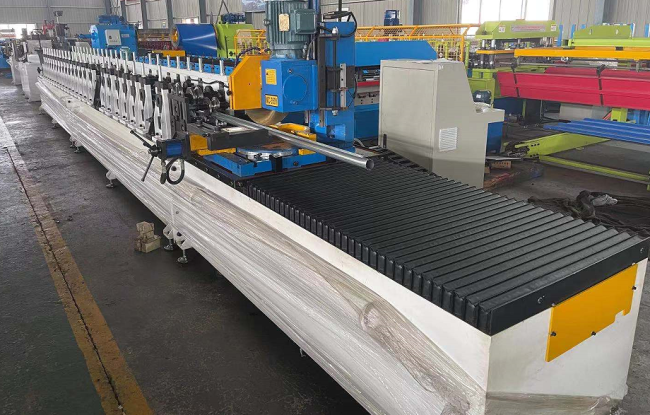 Interlock pipe rolling forming machine 