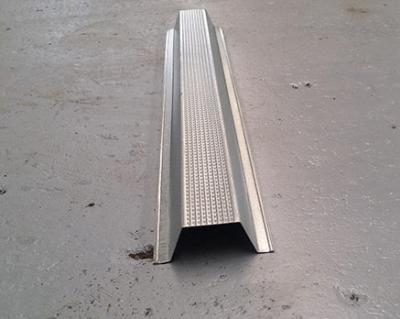 Chine Petit pain de quille de lumière de système de contrôle de PLC formant la machine pour la tuile colorée d'acier de lustre à vendre