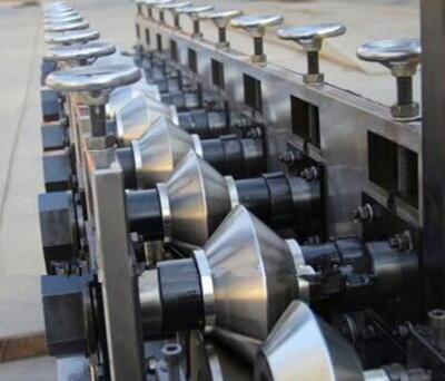 Китай Небольшой обрамлять стали формировать машину с автоматической режа системой продается