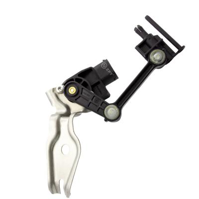 Cina Sensore di livellamento automatico del faro anteriore sinistro per AUDI Q7 per VW TOUAREG per PORSCHE CAYENNE 9PA 7L0616213B 95534107520 in vendita