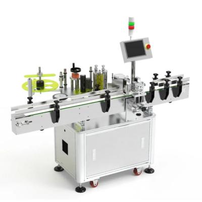 China Máquina de etiquetado de dos lados totalmente automática para botellas, con operación derecha o izquierda en venta