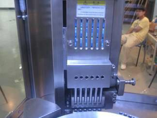 Κίνα 5.5kw αυτόματο ανοξείδωτο 50HZ υλικών πληρώσεως καψών τριφασικό προς πώληση
