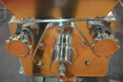 Chine La gestion par ordinateur micro épousent la machine de granulation de balancement de méthode avec Mesh Nets réglable à vendre