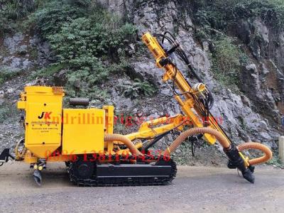 Cina Macchina della piattaforma di produzione della roccia del cingolo DTH con il collettore di polveri asciutto idraulico in vendita