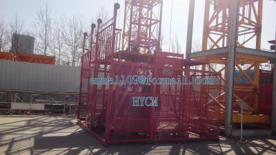 China 2 toneladas Elevador de material de construção 24 m Altura de trabalho 380 V/50 Hz ou outros Potência à venda