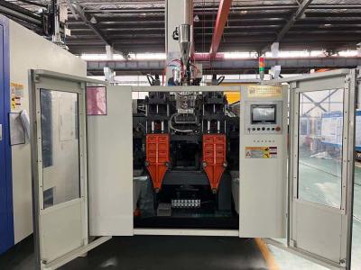 Cina HDPE Extrusion PE Blow Molding Machine Double Station 500ml 1L Fully Automatic in vendita