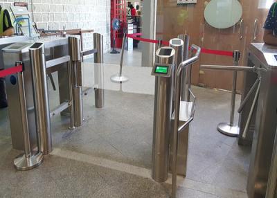 中国 IRセンサーが付いている自動モーターを備えられた振動障壁のゲート3Aのステンレス鋼 販売のため