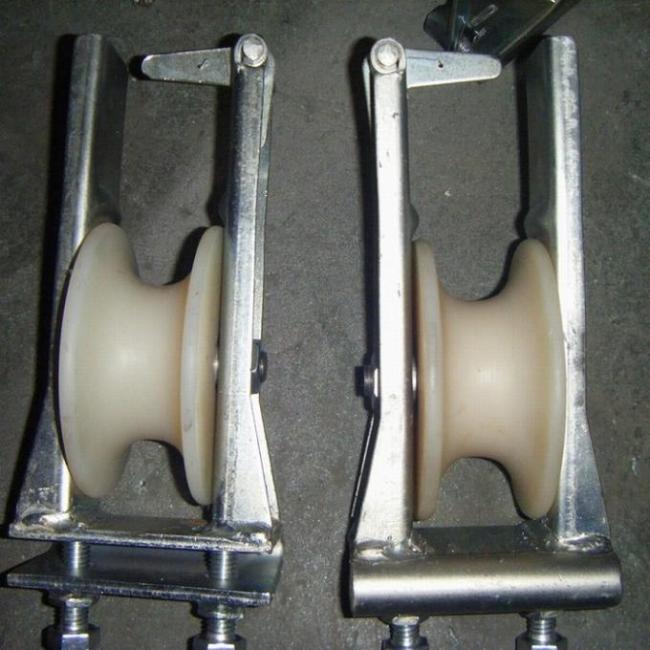 SHCN-2 Cross Arm Mounted Stringing Pulley / Skyward Wire Stringing Blocks 20KN 0