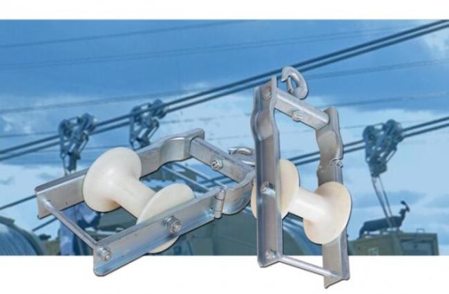 Aerial Cable Stringing Roller With Hook , Nylon Cable Pulley Stringing Block 0