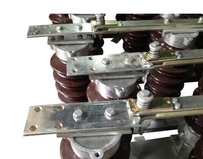 China Porcelana de 36KV 1250A que gira el aislador de centro con la estructura de montaje en venta