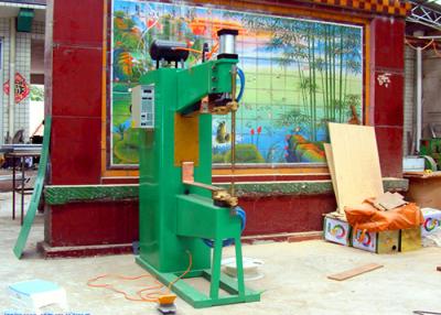 Cina Macchina automatica della saldatura a punti della forza 4000N, multi macchina 50/60Hz della saldatura a punti valutati in vendita