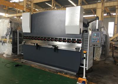 Cina Macchina idraulica del freno della stampa di NC del Ram guida doppio con la tenda della luce di sicurezza in vendita